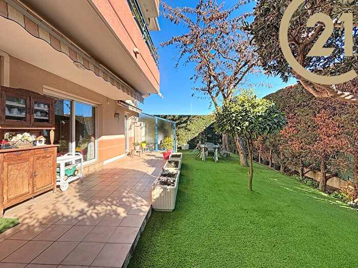 Appartement à vendre - Fréjus - 4 pièces - 3 chambres