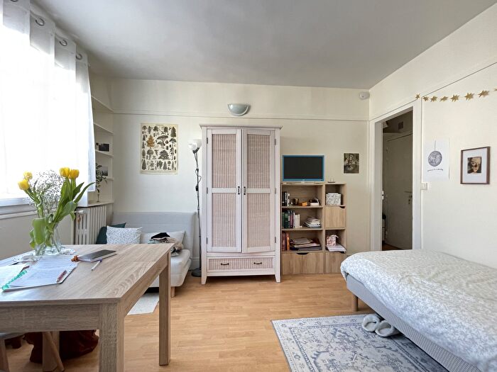 Appartement à vendre - Paris e  - 1 pièce