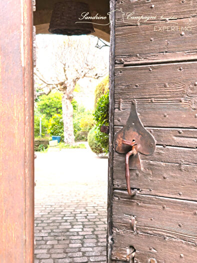 Maison à vendre - Maubec - 5 pièces - 3 chambres