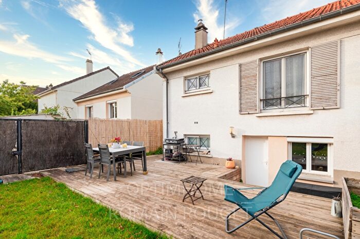 Maison à vendre - Chatou, Ouest - 6 pièces - 3 chambres