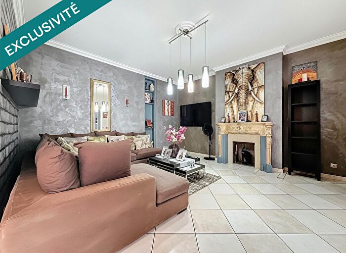 Grigny, Bélier, La Grande Borne Sud : Maison 6 pièces à vendre