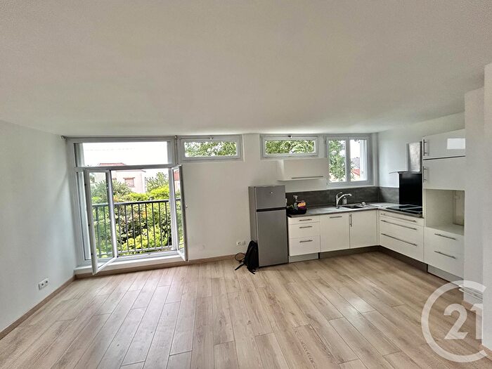 Villejuif, Zola, Lion d'Or : Appartement 2 pièces à louer