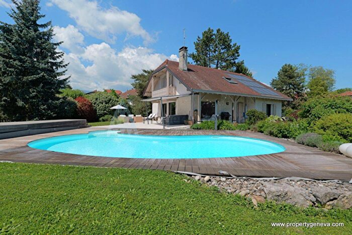 Maison à louer - Prévessin-Moëns - 6 pièces - 4 chambres