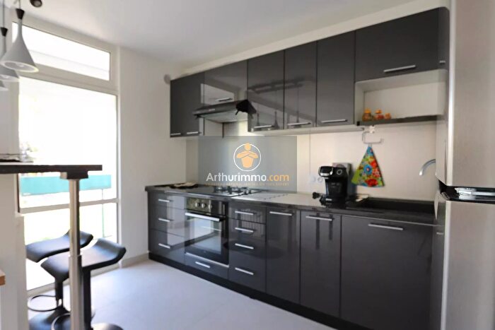 Appartement 4 pièces à Apt, à vendre