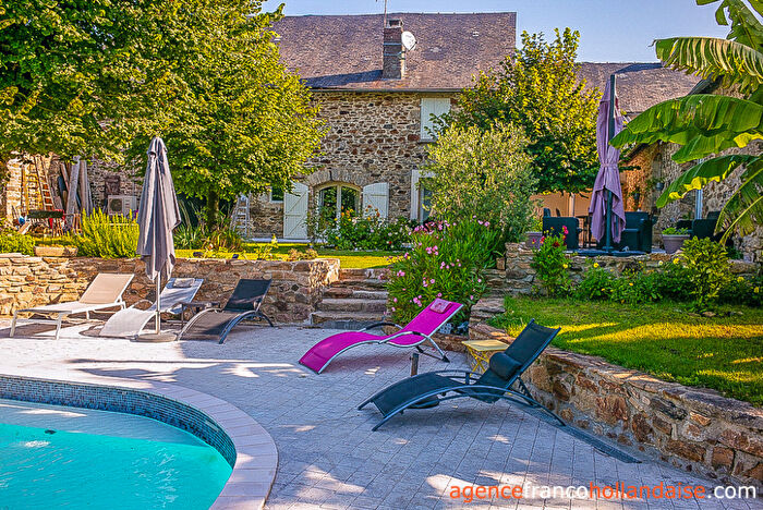 Maison à vendre - La Porcherie - 14 pièces - 8 chambres