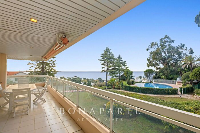 Appartement à vendre - Cannes, Croix des Gardes - 3 pièces - 1 chambre