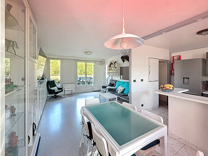 Appartement à vendre - Maurepas, Le Bois de Maurepas, Coudrays - 5 pièces - 3 chambres