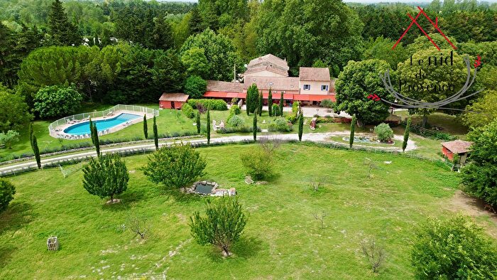 Maison à vendre - Velleron - 14 pièces - 9 chambres