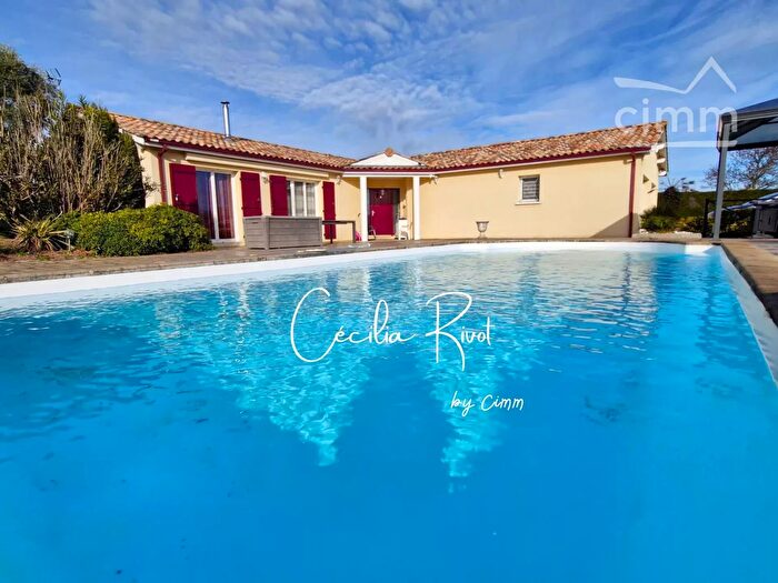 Maison à vendre - Saint-Christoly-de-Blaye - 6 pièces - 4 chambres