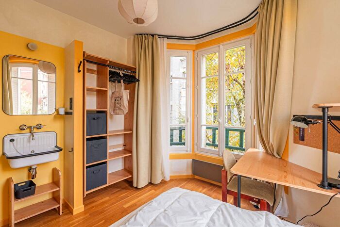 Appartement à louer - Gambetta, Paris ème arrondissement - 9 pièces - 9 chambres