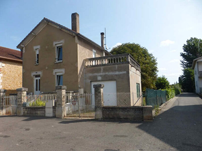 Monsempron-Libos : Maison 5 pièces à louer