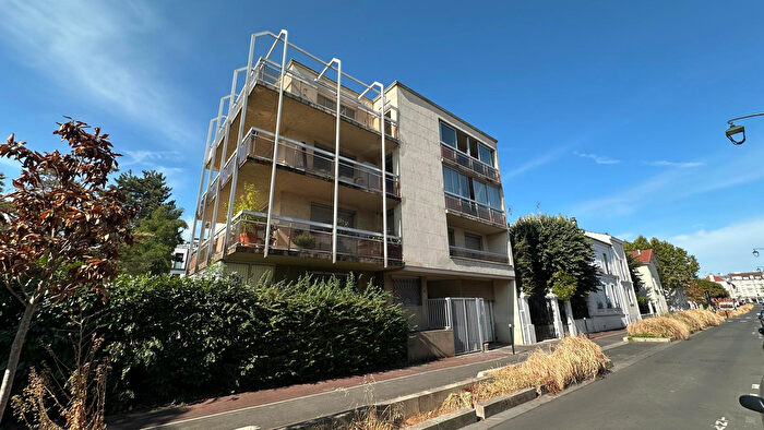 Appartement 3 pièces à Le Raincy, Gare, à vendre