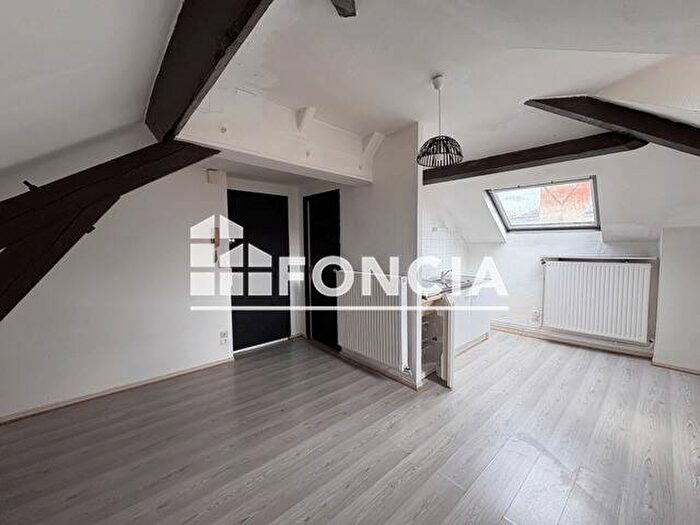 Appartement à louer - Gare Nord et Ouest, Charleville-Mézières - 1 pièce