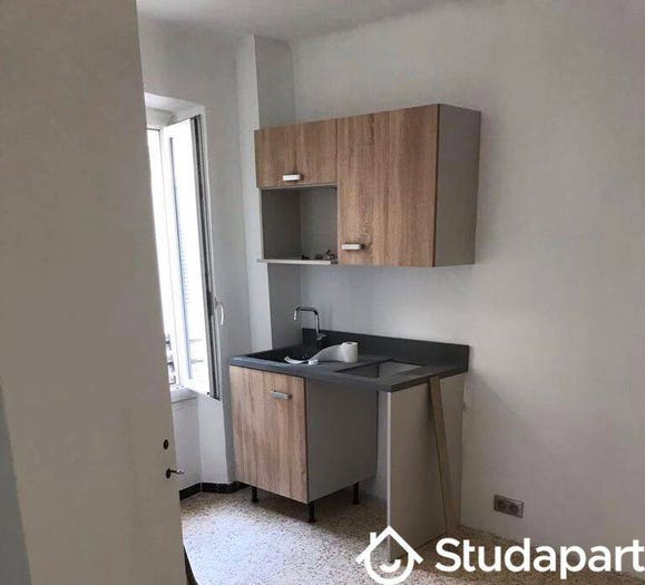 Centre Ancien, Draguignan : Appartement 1 pièce à louer