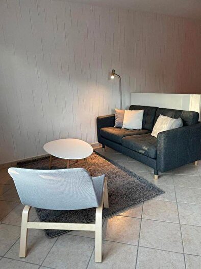 Appartement à louer - Basses-Barolles, Saint-Genis-Laval - 1 pièce