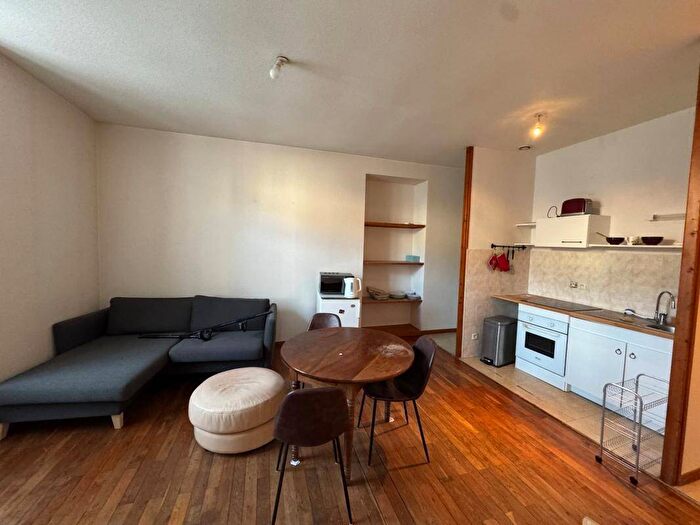 Appartement à louer - Centre, Saint-Marcellin - 2 pièces - 1 chambre