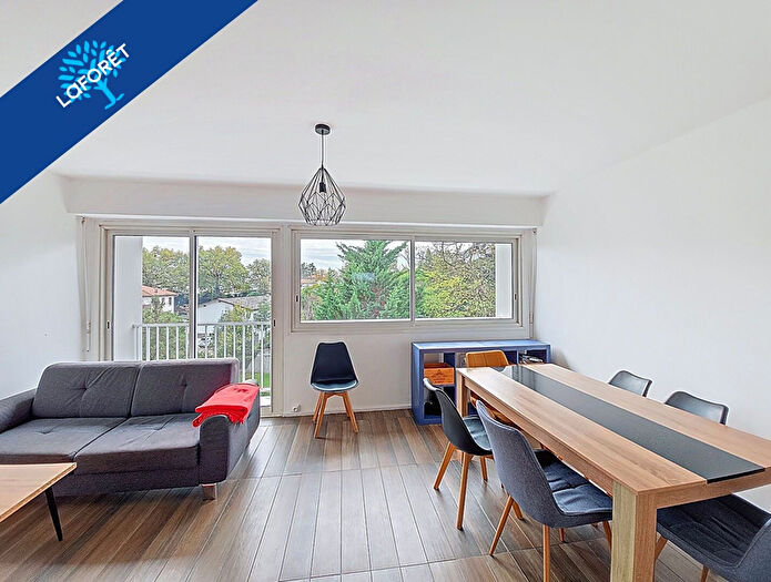 Appartement à louer - Cenon, Cavaillès - 4 pièces - 1 chambre