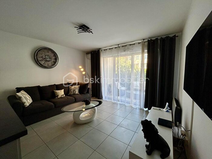 Appartement à vendre - Aubagne, Longuillar, Perussone, Charrel - 3 pièces - 2 chambres