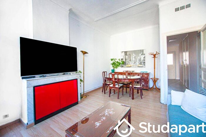 Appartement à louer - Le chapitre, Marseille er arrondissement - 4 pièces - 2 chambres