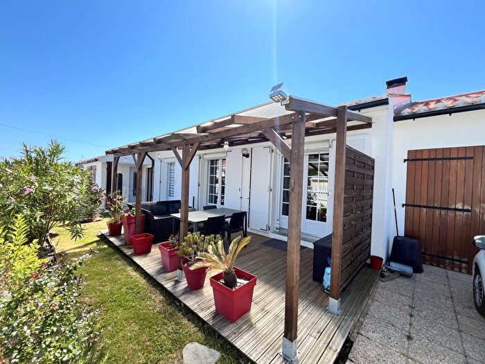 Brem-sur-Mer - Maison 3 pièces à vendre