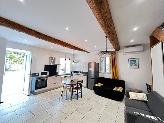 Maison 4 pièces à Vinassan, à louer