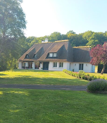 Maison 11 pièces à Montfort-sur-Risle, à vendre