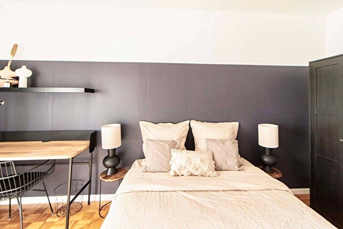 Pressensé-Rives de Seine, Puteaux - Appartement 1 pièce à louer