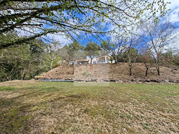 Maison à vendre - Sénéchas - 5 pièces - 3 chambres