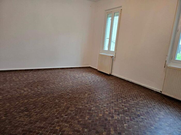 Maison à louer - Sud, Léognan - 3 pièces - 2 chambres