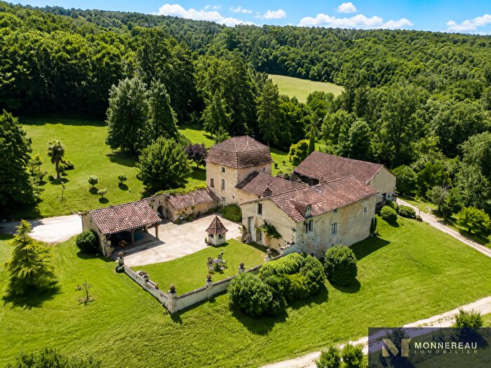 Maison 14 pièces à vendre - Léguillac-de-l'Auche