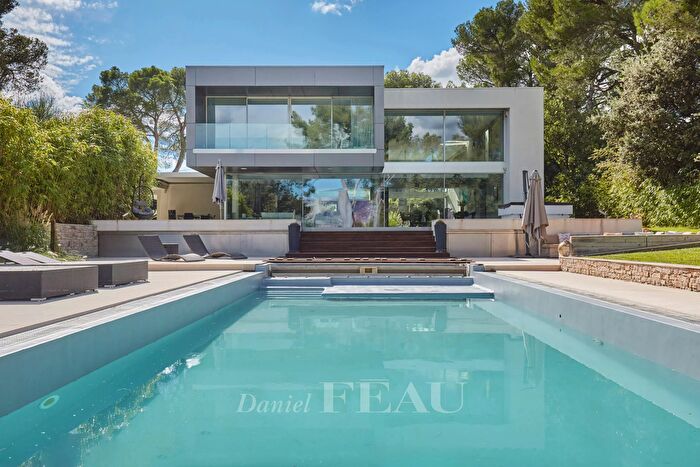 Maison à vendre - Aix-en-Provence, Pont de lArc - 10 pièces - 5 chambres