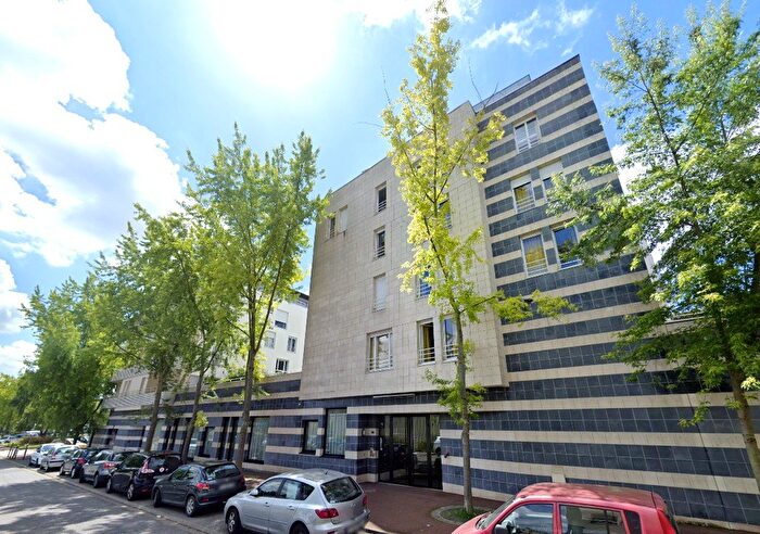 Saint-Germain-en-Laye, Coteaux du Bel-Air, Maison-Verte : Appartement 2 pièces à vendre