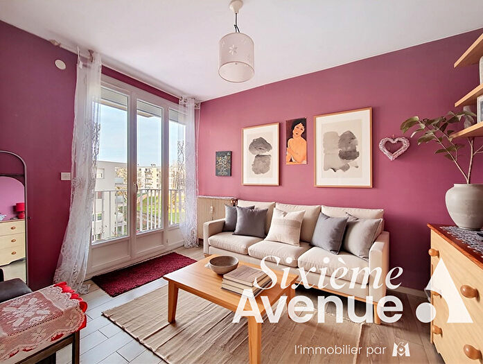 Appartement à vendre - Saint-Priest, Bel-Air - 4 pièces - 2 chambres