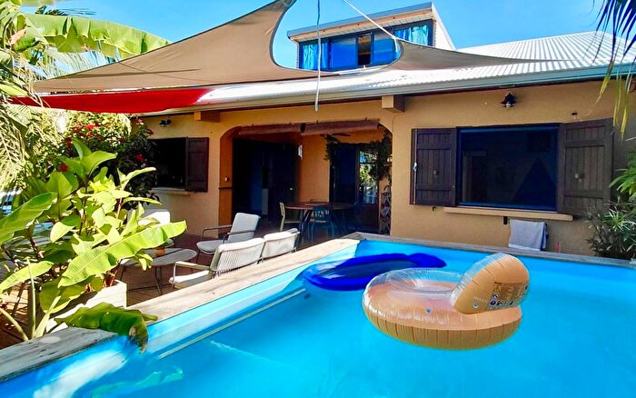 Maison à vendre - Létang-Salé, Centre-ville, Ravine Sheunon - 4 pièces - 3 chambres