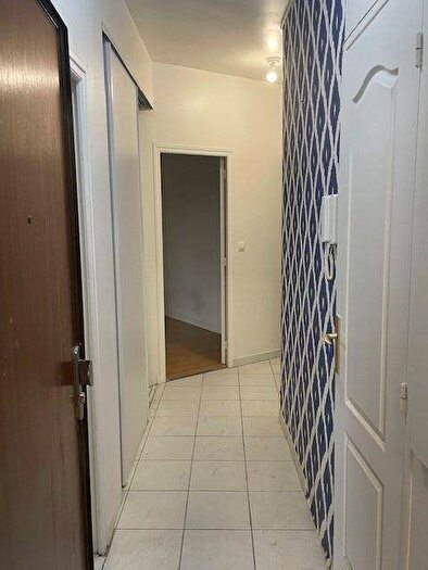 Appartement à louer - Garibaldi-Ottino-Porte de Saint Ouen, Saint-Ouen - 3 pièces - 2 chambres