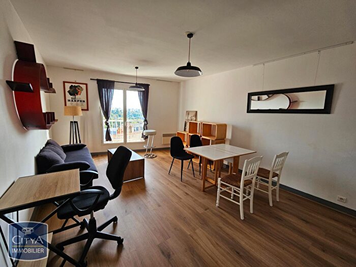 Appartement à louer - Poitiers, Centre-ville - 2 pièces - 1 chambre