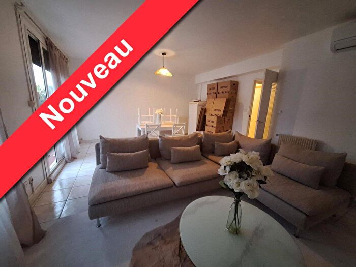 Appartement à louer - Moulin à Vent-Vertefeuille, Perpignan - 3 pièces - 2 chambres