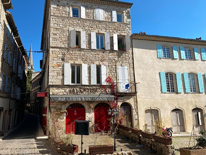 Appartement à louer - Joyeuse - 2 pièces - 1 chambre