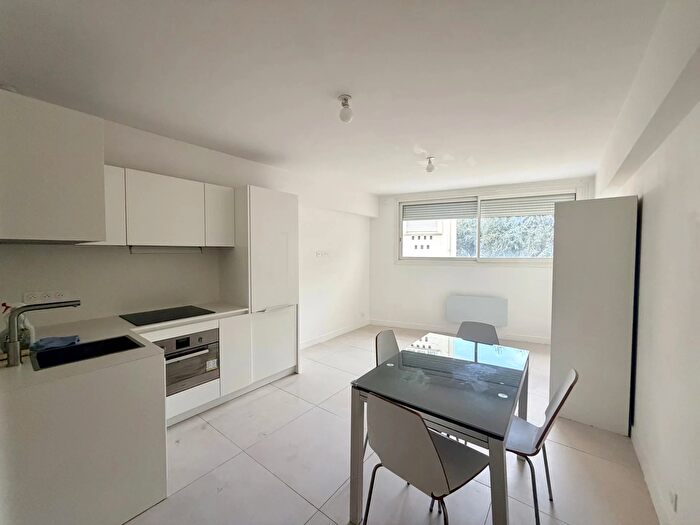 Appartement à vendre - Nice, Baumettes - 2 pièces - 1 chambre