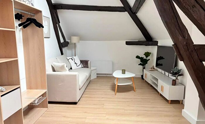 Appartement 1 pièce à louer - Étampes, Centre-Ville