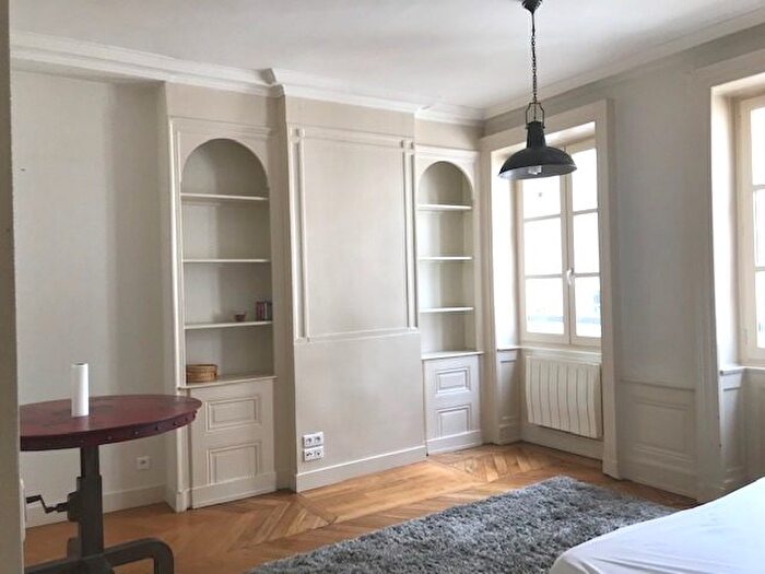 Lyon 2ème, Cordeliers Bellecour : Appartement 2 pièces à louer