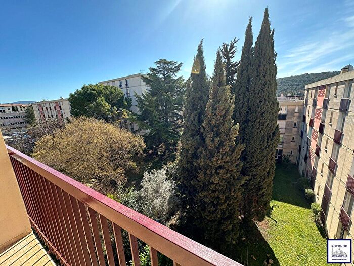 Appartement à louer - Val Saint-André, Arc, La Torse, Aix-en-Provence - 5 pièces - 3 chambres