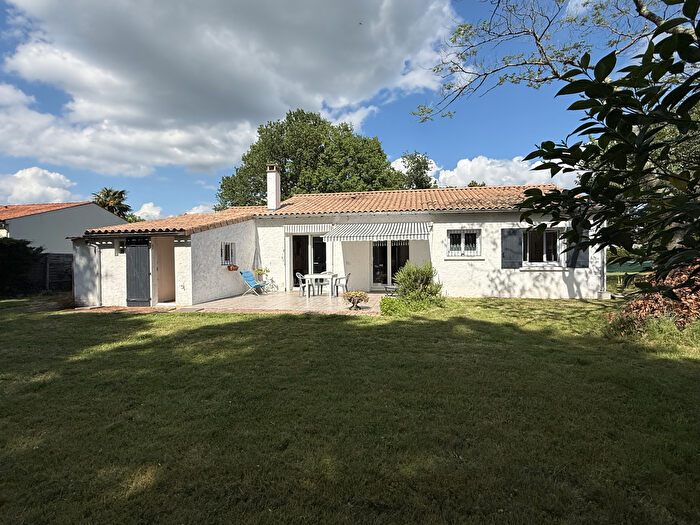 Maison 6 pièces à vendre - Saintes, La Gare, Sébastien de Brouard, La Fenêtre
