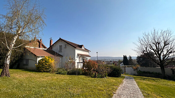 Maison 6 pièces à Juziers, à vendre