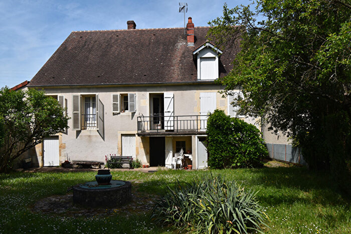 Maison 7 pièces à Pougues-les-Eaux, à vendre