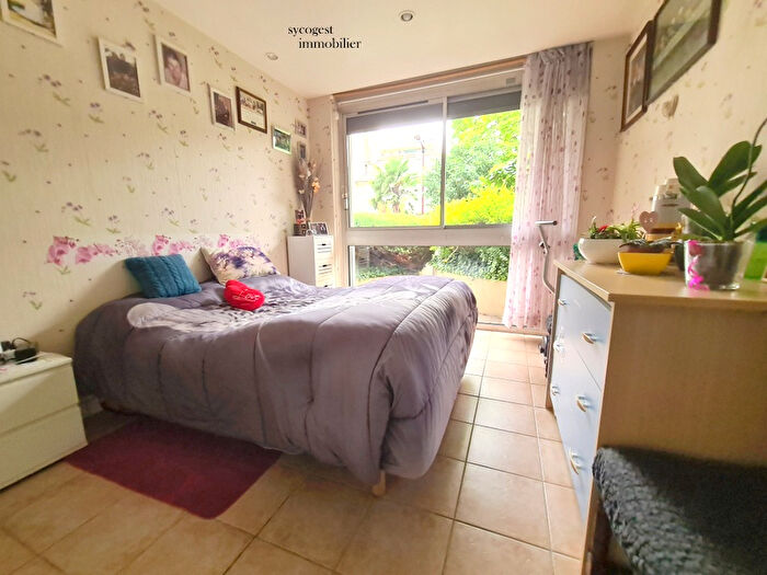 Appartement à vendre - Bondy, La Mare à Veuve - 3 pièces - 2 chambres