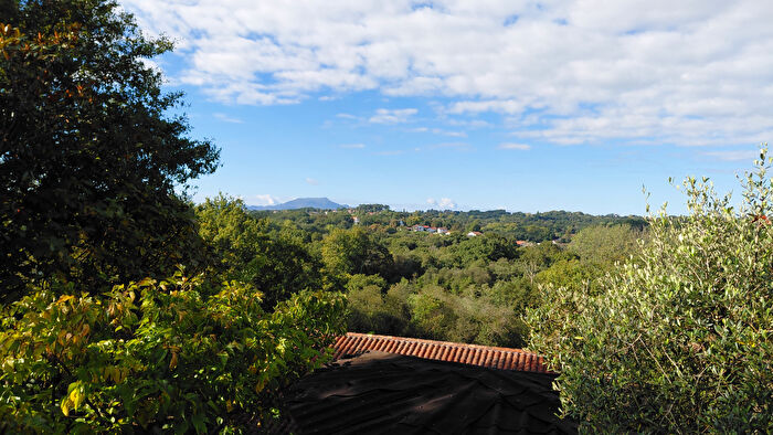 Maison à vendre - Bassussarry - 7 pièces - 4 chambres