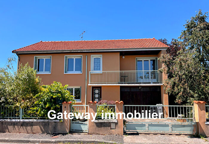 Maison 6 pièces à Le Cendre, à vendre