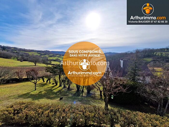 Maison à vendre - Lons-le-Saunier - 6 pièces - 4 chambres