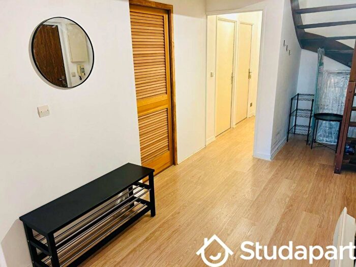 Centre, Melun : Appartement 1 pièce à louer